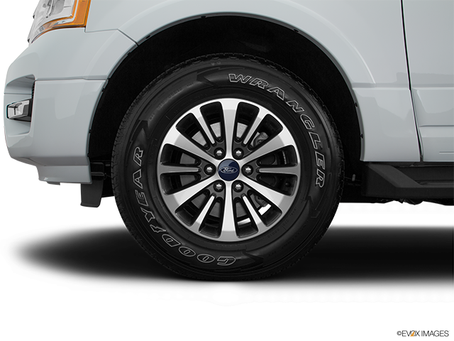 2016 Ford Expedition MAX: Price, Review, Photos and Specs - Read This ...