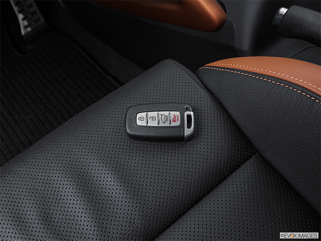 2016 Hyundai Veloster Turbo: Reviews, Price, Specs, Photos and Trims ...