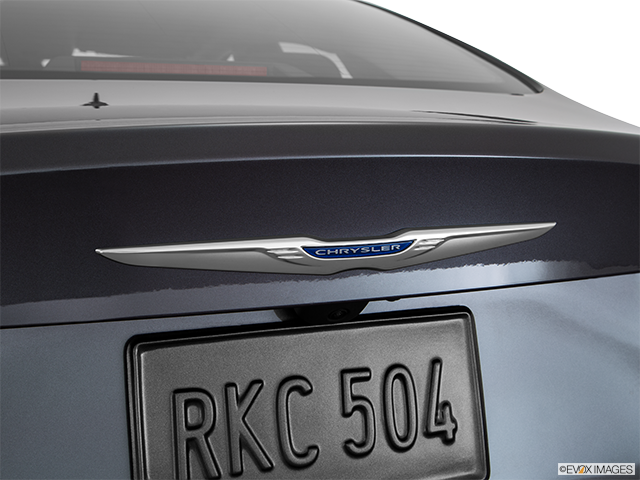 2017 Chrysler 200: Reviews, Price, Specs, Photos and Trims | Driving.ca