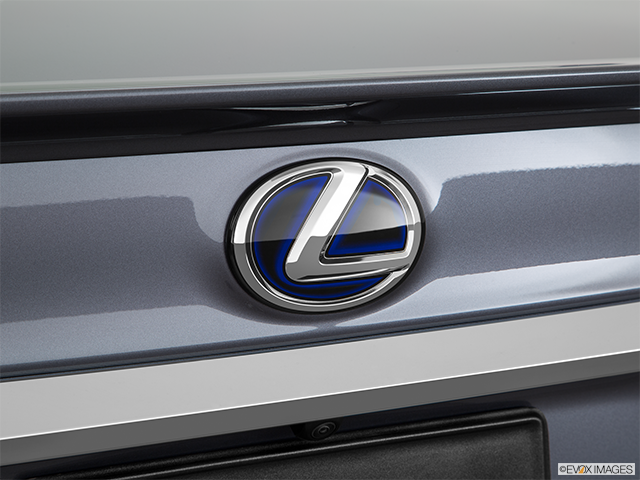 2016 Lexus ES 300h: Reviews, Price, Specs, Photos and Trims