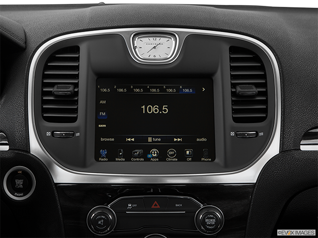 2016 Chrysler 300: Reviews, Price, Specs, Photos and Trims | Driving.ca