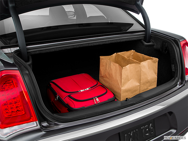 2016 Chrysler 300: Reviews, Price, Specs, Photos and Trims | Driving.ca