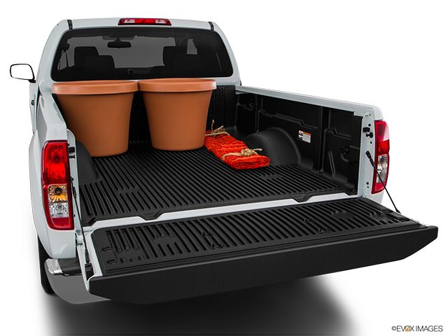 2016 Nissan Frontier S King Cab 5AT: Price, Review, Photos (Canada ...