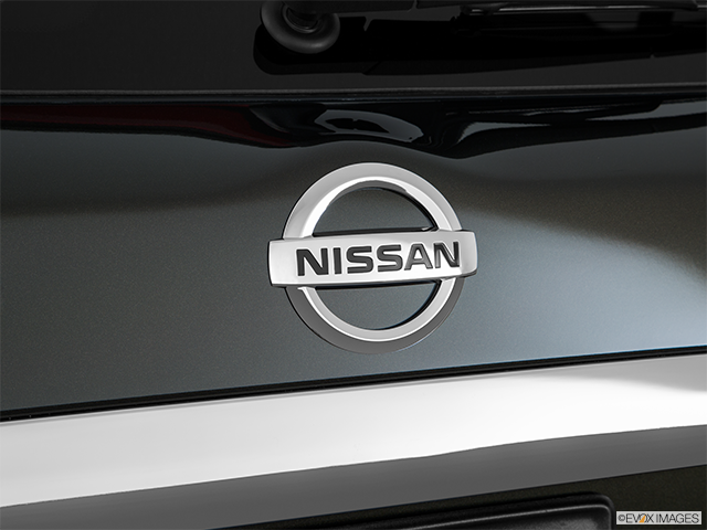2016 Nissan Pathfinder: Reviews, Price, Specs, Photos and Trims