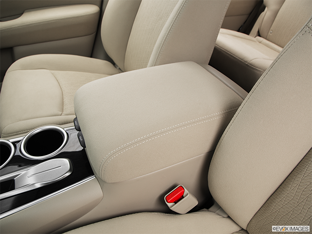 2016 Nissan Pathfinder: Reviews, Price, Specs, Photos and Trims