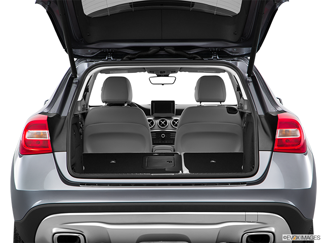 2016 Mercedes-Benz GLA-Class: Reviews, Price, Specs, Photos and Trims ...