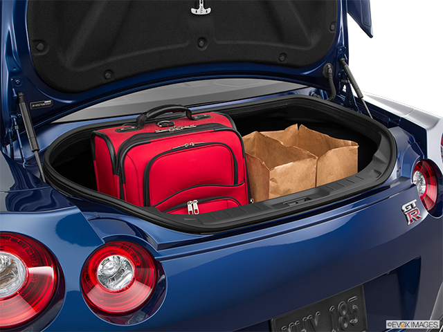 2016 Nissan GT-R: Price, Review, Photos and Specs - Read This Before ...