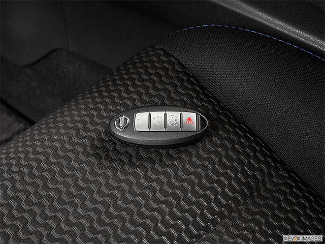 2016 Nissan LEAF: Price, Review, Photos and Specs - Read This Before ...