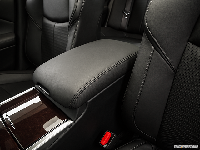 2016 Infiniti Q70: Reviews, Price, Specs, Photos and Trims | Driving.ca