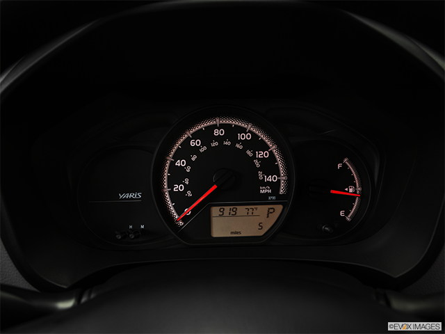 2016 Toyota Yaris Hatchback CE 3-DR 5MT: Price, Review, Photos (Canada ...