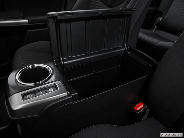 2017 Toyota Prius v: Reviews, Price, Specs, Photos and Trims