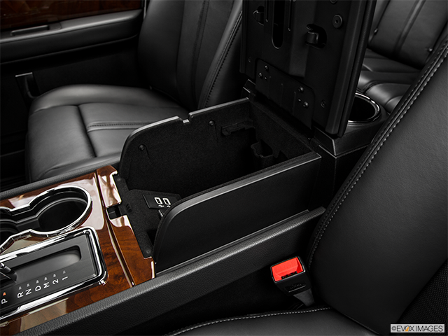 2017 Lincoln Navigator: Price, Review, Photos and Specs - Read This ...