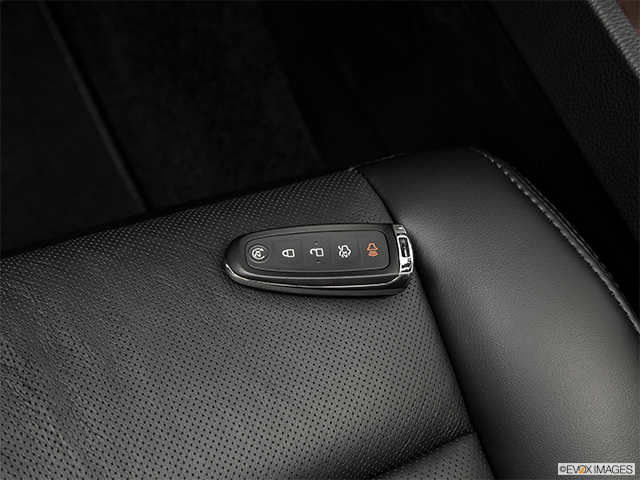 2017 Lincoln Navigator: Reviews, Price, Specs, Photos and Trims ...