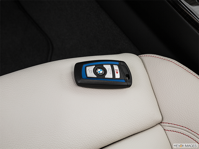 2017 BMW X4: Price, Review, Photos and Specs - Read This Before You Buy