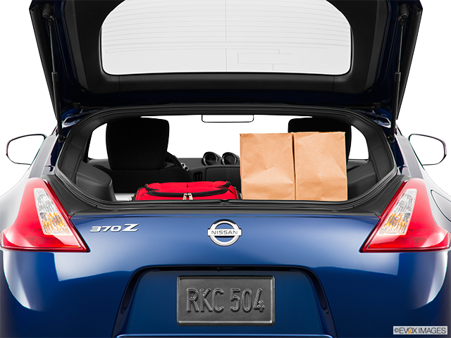 2017 Nissan 370Z: Price, Review, Photos and Specs - Read This Before ...