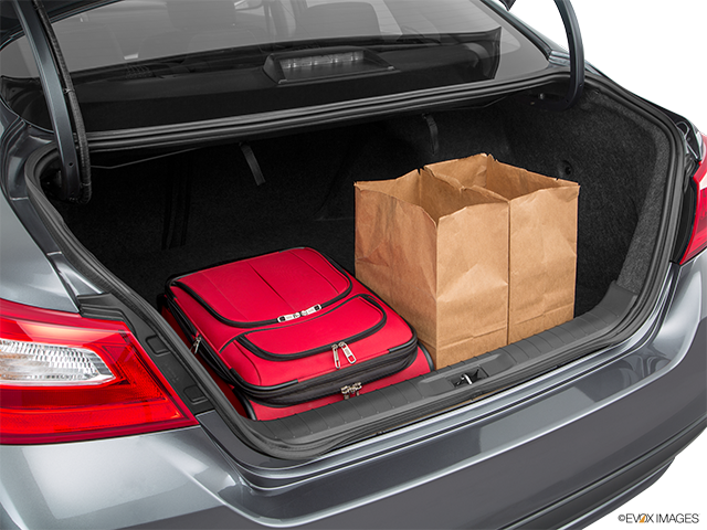 2017 Nissan Altima 2.5: Price, Review, Photos (Canada) | Driving