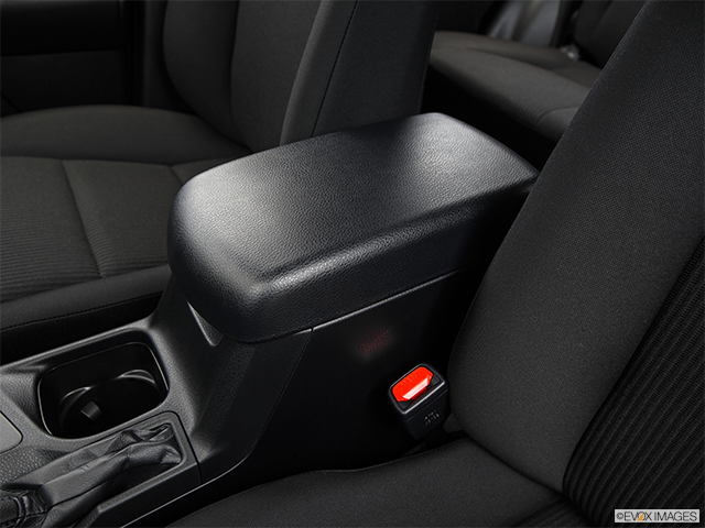 2017 Toyota RAV4: Reviews, Price, Specs, Photos and Trims | Driving.ca