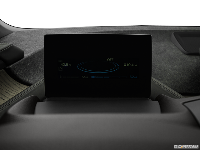 2017 BMW i3 Base Trim: Price, Review, Photos (Canada) | Driving