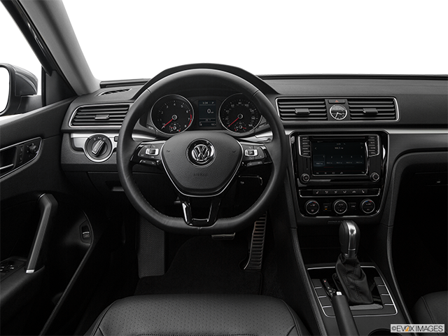 2017 Volkswagen Passat 1.8 TSI Trendline+ Tiptronic: Price, Review ...