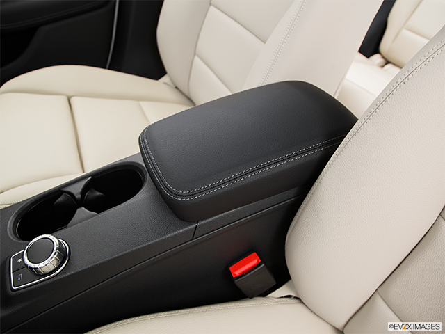 2019 Mercedes-Benz B-Class B 250 | Driving