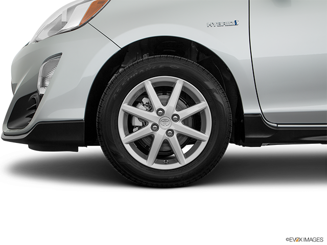 2017 Toyota Prius c: Price, Review, Photos and Specs - Read This Before ...