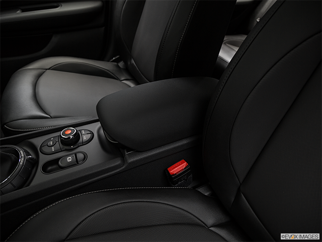 2017 MINI Clubman: Reviews, Price, Specs, Photos and Trims | Driving.ca