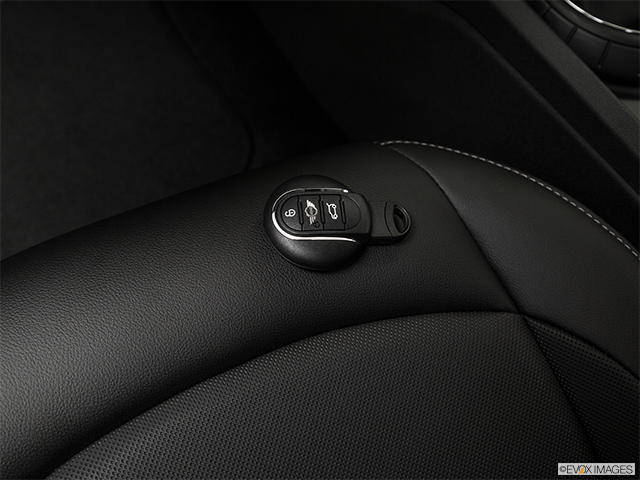 2017 MINI Clubman Base Trim: Price, Review, Photos (Canada) | Driving