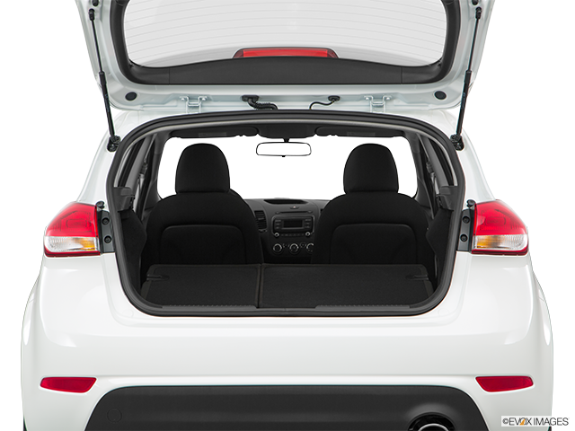 2017 Kia Forte 5-Door: Reviews, Price, Specs, Photos and Trims | Driving.ca