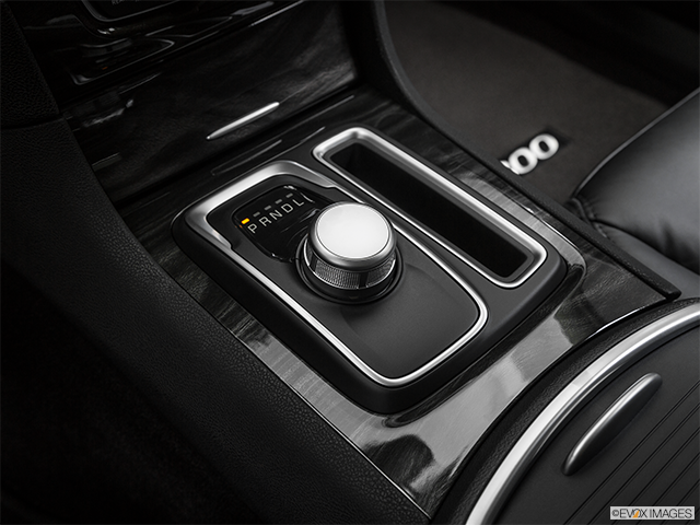 2017 Chrysler 300: Price, Review, Photos and Specs - Read This Before ...