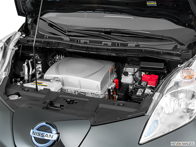2017 Nissan LEAF: Price, Review, Photos and Specs - Read This Before ...