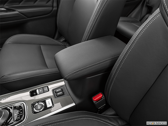2021 Mitsubishi Outlander PHEV: Reviews, Price, Specs, Photos and Trims ...