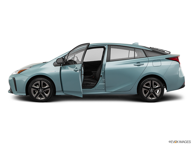 2022 Toyota Prius Base Trim | Driving