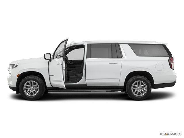 2022 Chevrolet Suburban LS | Driving