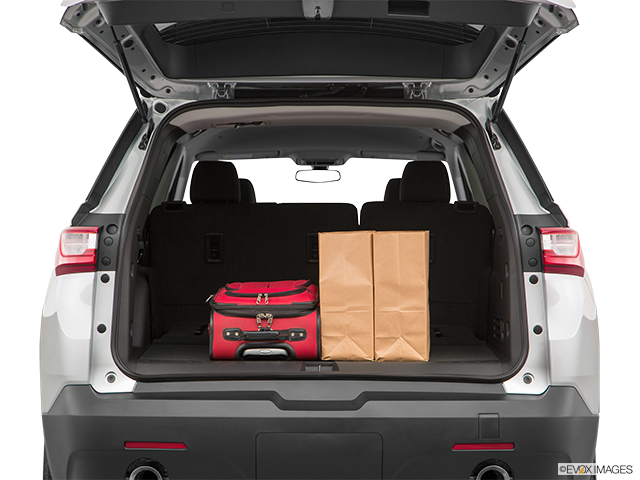 2023 Chevrolet Traverse LS AWD | Driving