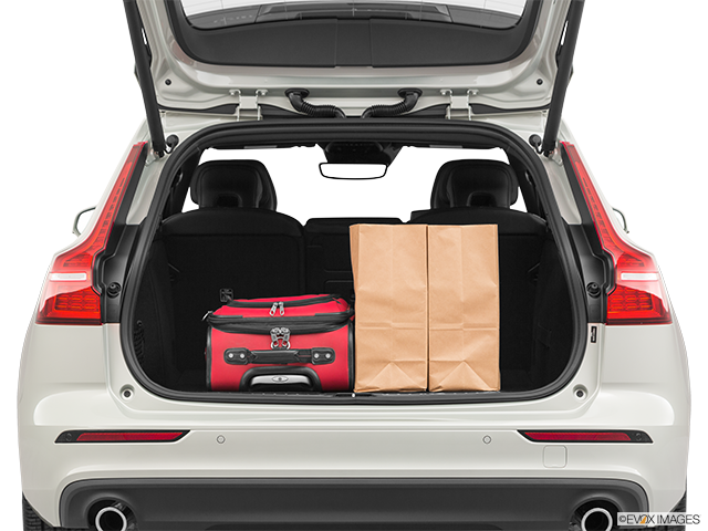 2023 Volvo V60 B6 AWD Core: Price, Review, Photos (Canada) | Driving