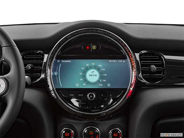 2024 MINI 5 Door: Reviews, Price, Specs, Photos and Trims | Driving.ca