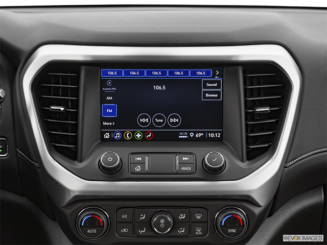 2023 GMC Acadia SLE AWD: Price, Review, Photos (Canada) | Driving