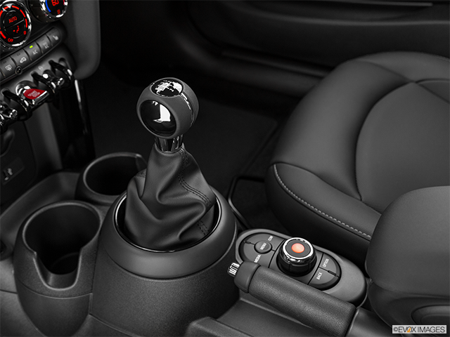 2024 MINI 3 Door: Reviews, Price, Specs, Photos and Trims | Driving.ca