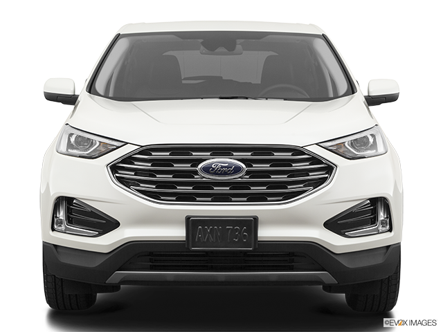 2022 Ford Edge SE AWD | Driving