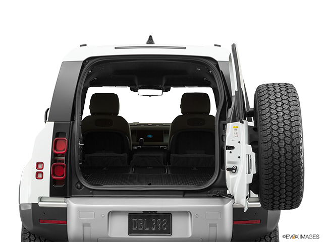 2023 Land Rover Defender S P300: Price, Review, Photos (Canada) | Driving