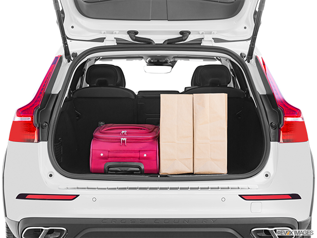 2025 Volvo V60 Cross Country: Price, Review, Photos and Specs (Canada ...