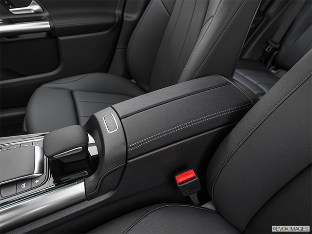 2025 Mercedes-Benz GLA: Price, Review, Photos and Specs (Canada ...