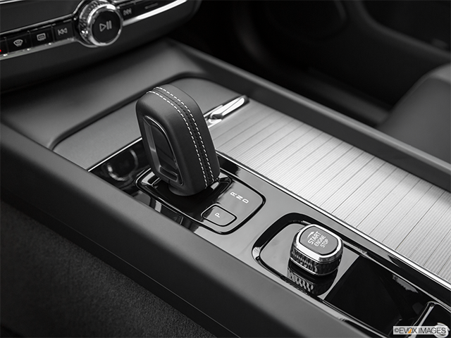 2023 Volvo XC60 B5 AWD Core: Price, Review, Photos (Canada) | Driving