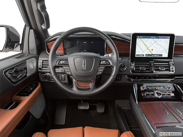 2023 Lincoln Navigator Reserve: Price, Review, Photos (Canada) | Driving