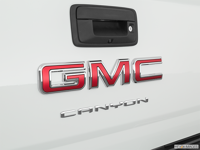 2023 GMC Canyon Elevation 4WD Crew Cab Short Box: Price, Review, Photos ...