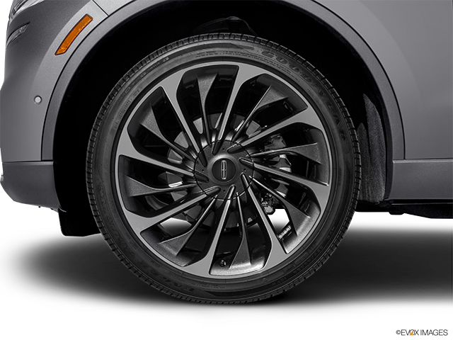 2022 Lincoln Aviator Reserve AWD | Driving