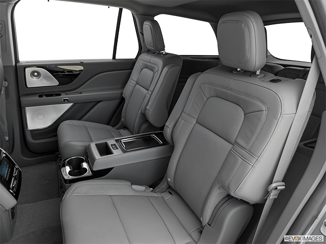 2022 Lincoln Aviator Reserve AWD | Driving