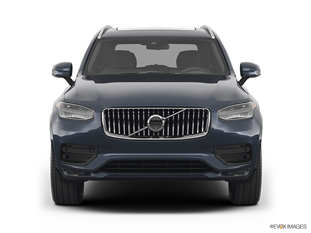 2023 Volvo XC90 B6 AWD Core | Driving