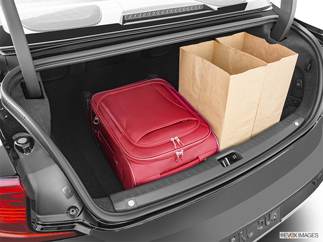 2025 Volvo S90: Reviews, Price, Specs, Photos and Trims | Driving.ca