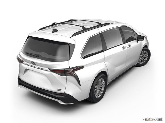 2022 Toyota Sienna LE 8-Passenger: Price, Review, Photos (Canada) | Driving